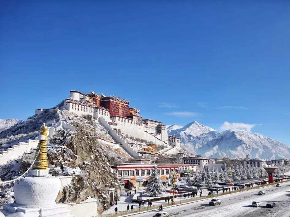 Shitai Shanhe Intelligent Excavator delivered to Tibetan minority ...