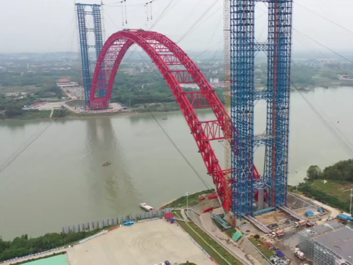 Concrete pouring of the main chord of the third Pingnan Bridge ...