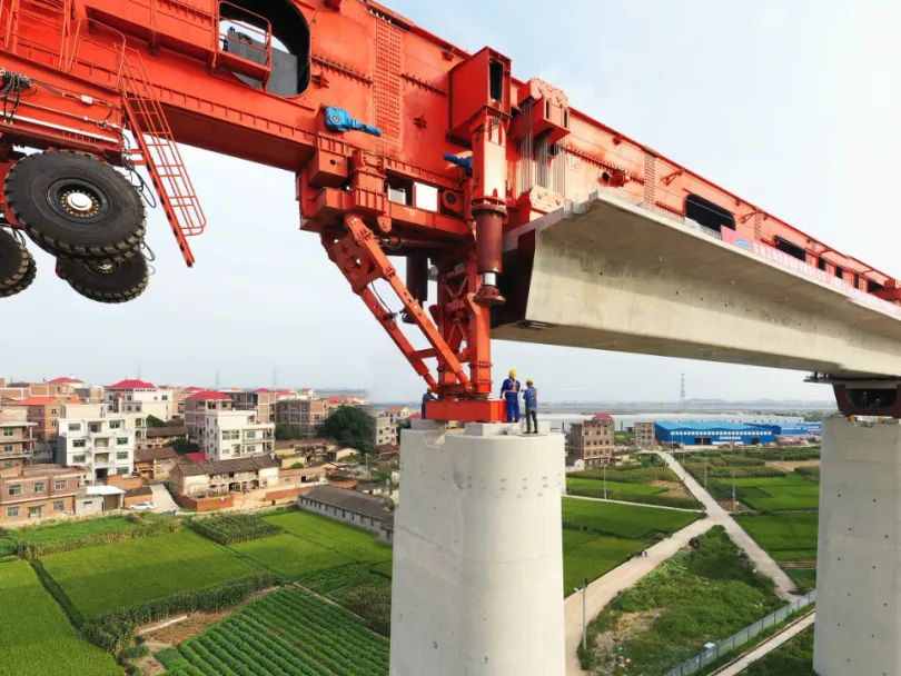The box girder of Meizhou Bay Cross-sea Bridge was successfully erected--Seetao