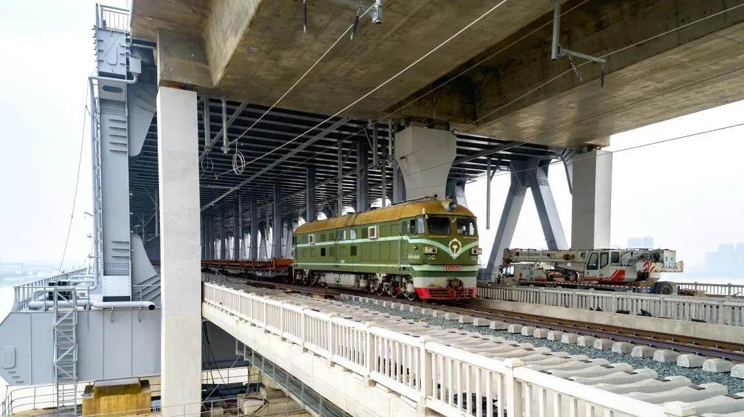 Wuhu Yangtze River Railway Bridge was completed and opened to traffic ...