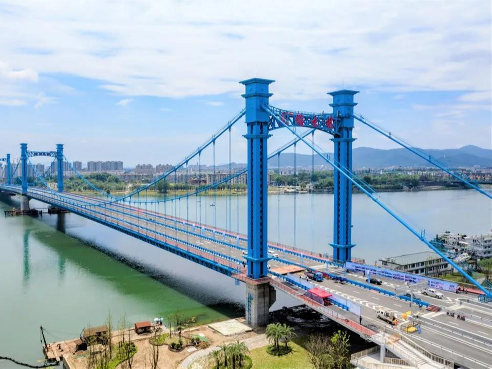 Hubei Xiangyang Fengchu Bridge officially opened to traffic--Seetao