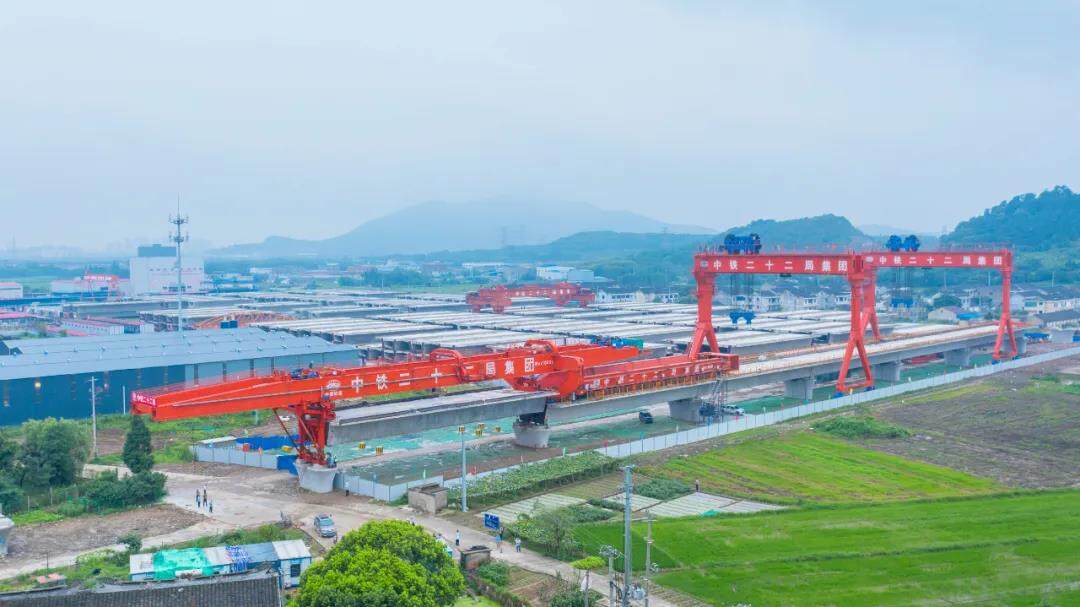 Thousand-ton high-speed rail construction equipment put into use--Seetao