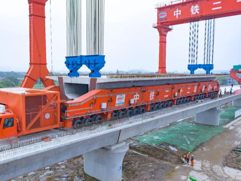 Thousand-ton high-speed rail construction equipment put into use--Seetao