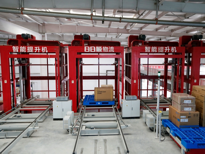Visit Qingdao, Shandong's large-scale logistics intelligent unmanned ...