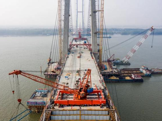 The Chibi Yangtze River Bridge is accelerating to close--Seetao