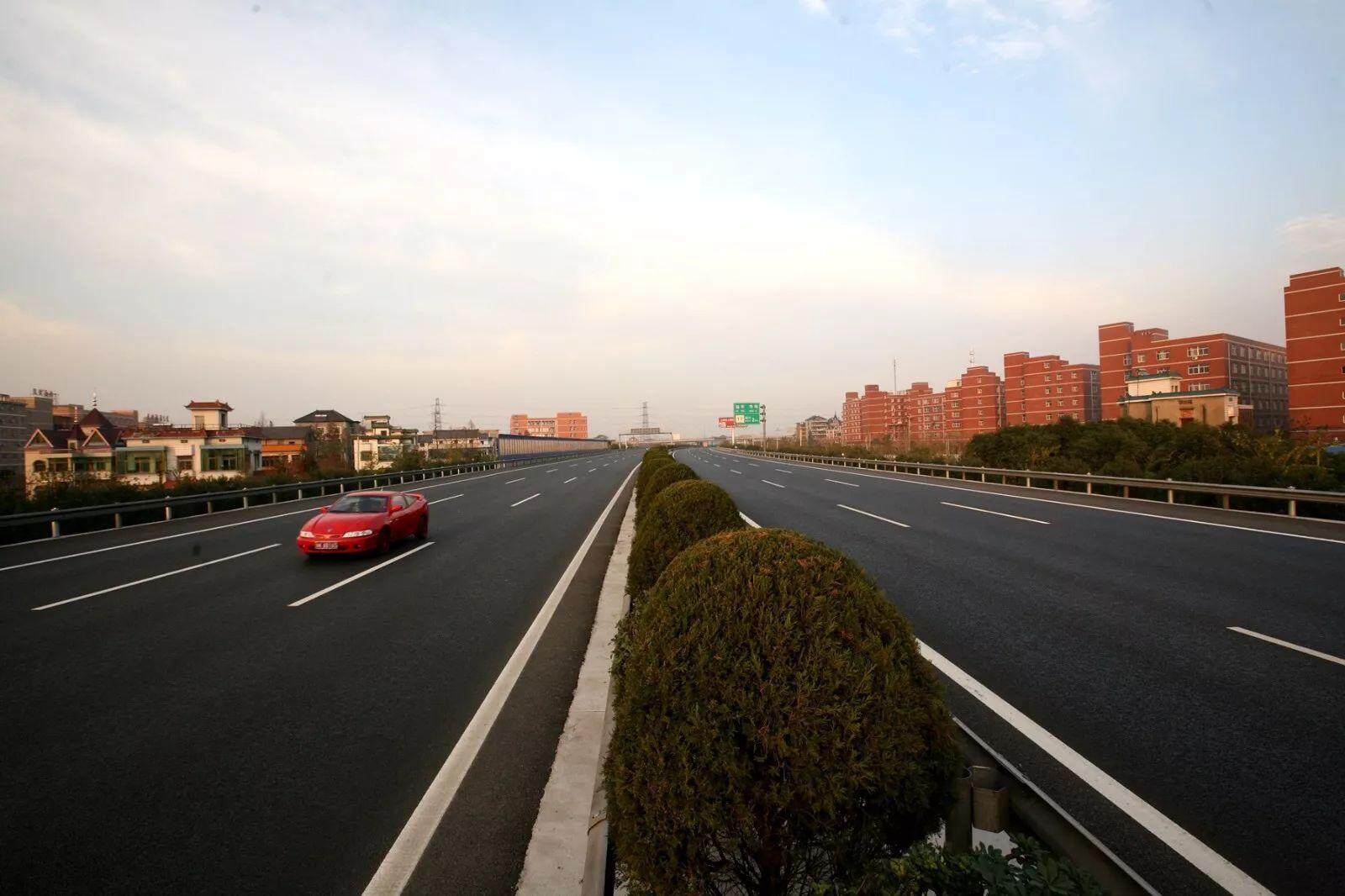 Hunan Road and Bridge won the bid for the expressway project of Liling ...