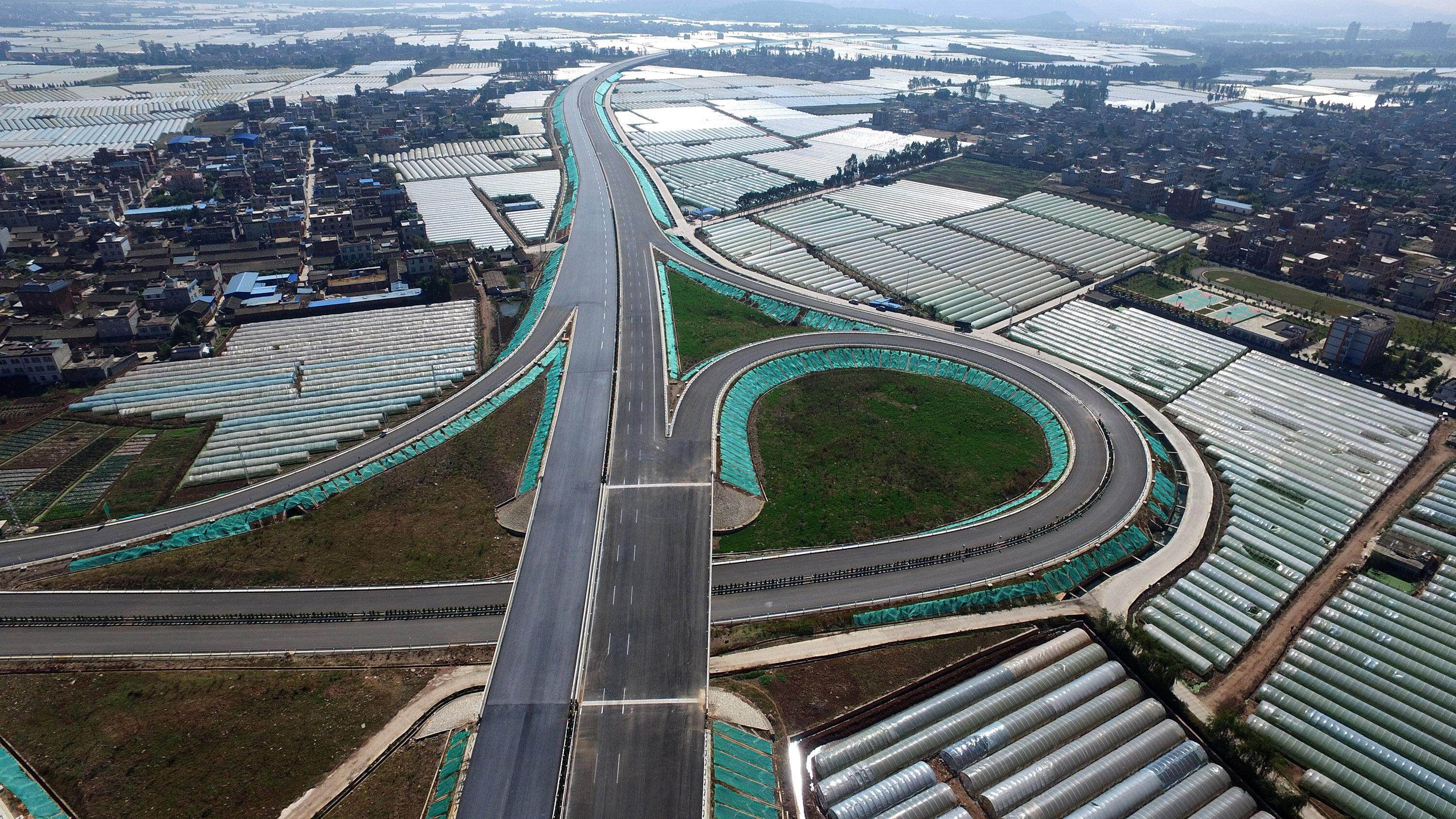 Hunan Road and Bridge won the bid for the expressway project of Liling ...