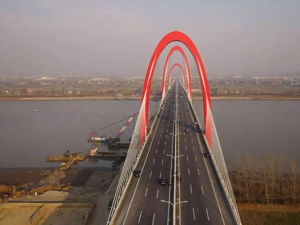 Construction of Maanshan Yangtze River Highway and Railway Bridge ...