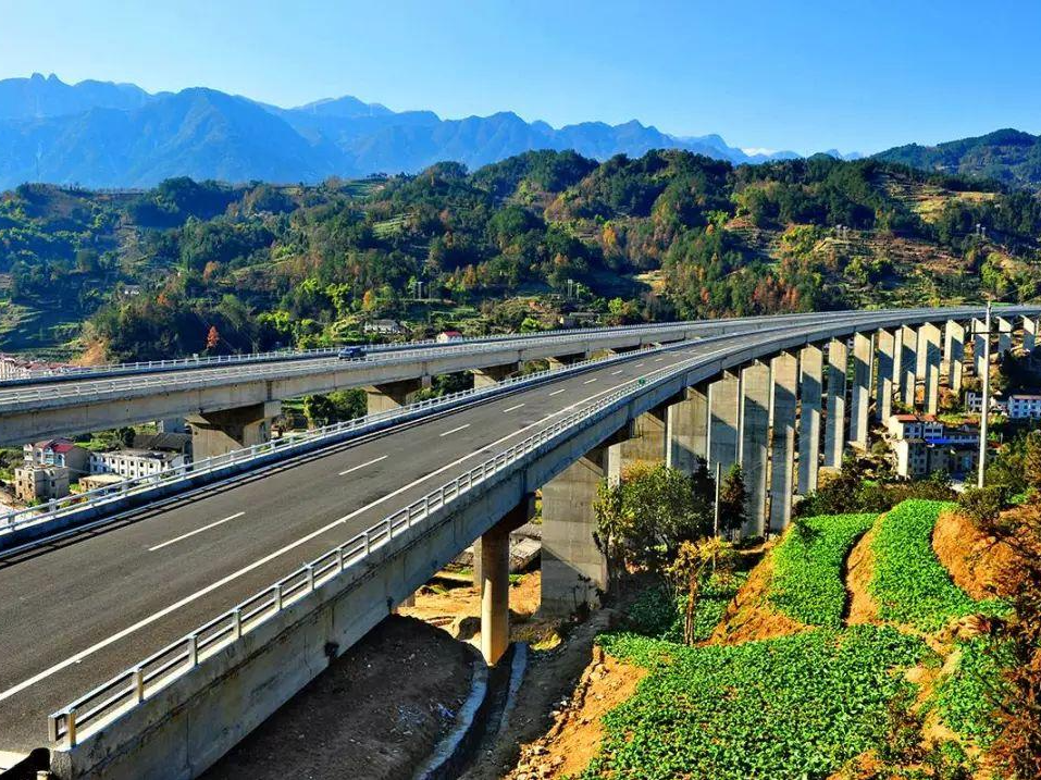 Lao government encourages private sector to invest in infrastructure ...