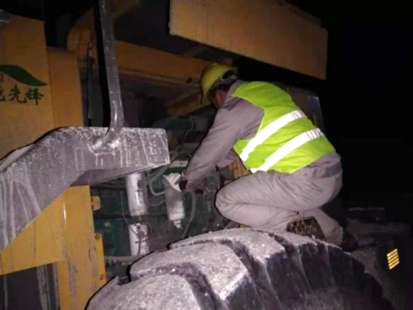 Lingong is not afraid of cold, ice and snow, and service warms people's ...