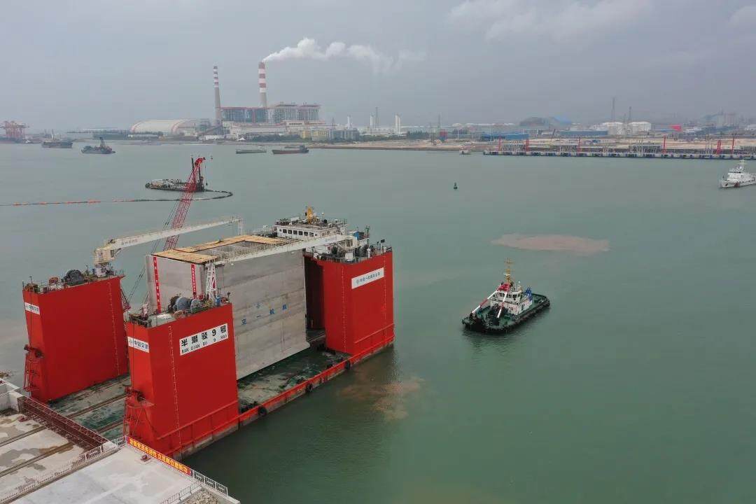 The first caisson of Qinzhou Port container shipped smoothly--Seetao