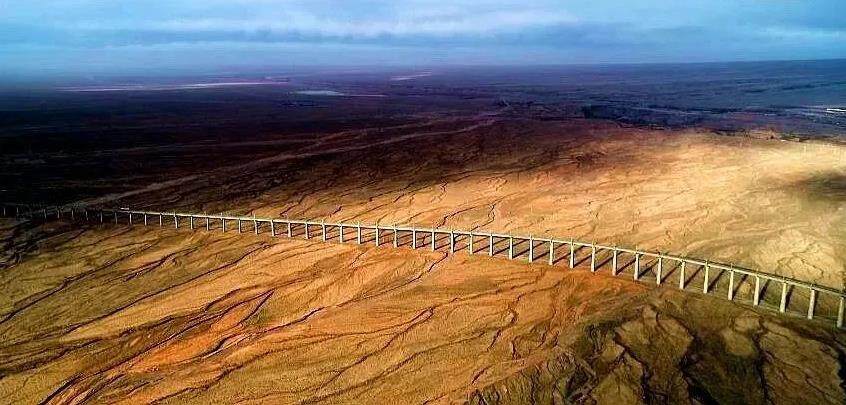 China Railway: Is this a train on Mars?--Seetao