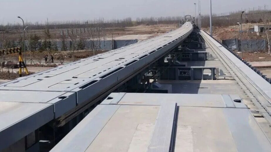 The world's first 600km/h high speed maglev turnout completed .--Seetao