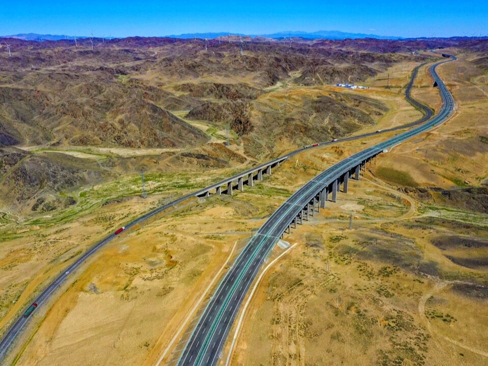 Jingxin Expressway opens to traffic! Xinjiang is closer to Beijing--Seetao