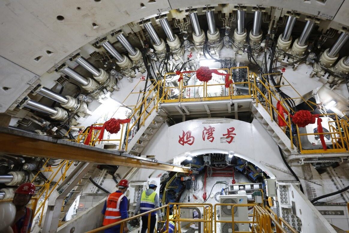 China's underwater shield tunnel Mawan cross-sea channel into the sea ...