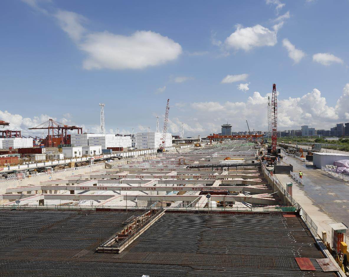 China's underwater shield tunnel Mawan cross-sea channel into the sea ...