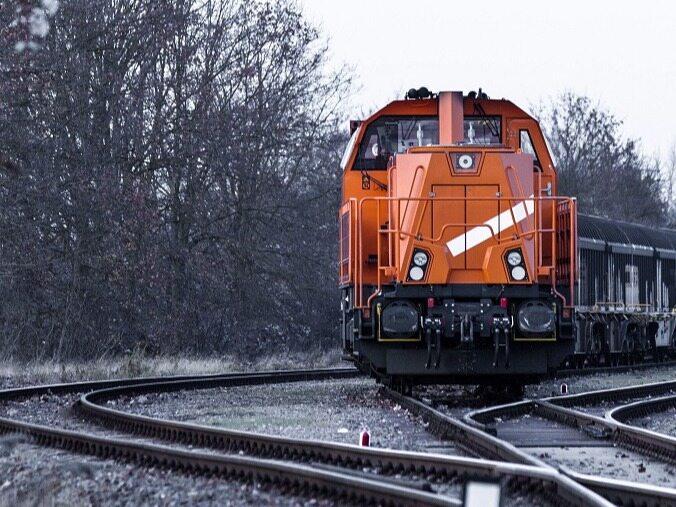 Guinea's first modern railway, the first 10,000-ton train completed ...