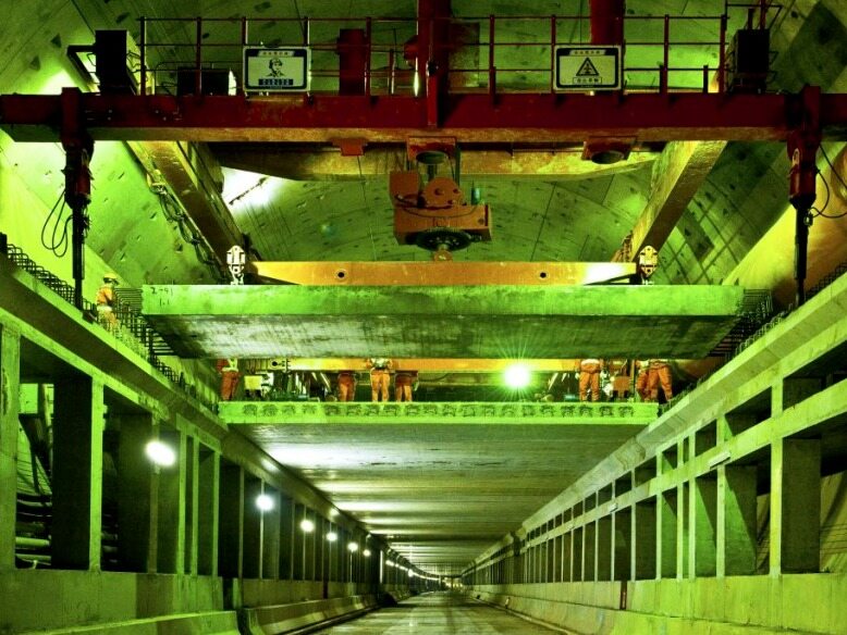 The world's largest double-tube, double-decker and eight-lane tunnel ...