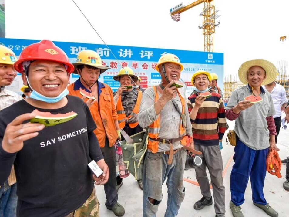 First-line construction by builders of China Construction Third Bureau ...