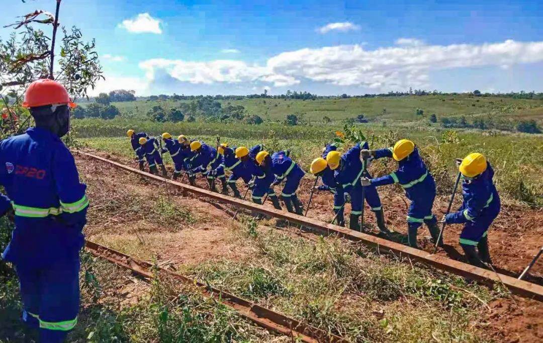 Malawi leaders inspect the construction project of China Railway 20th ...