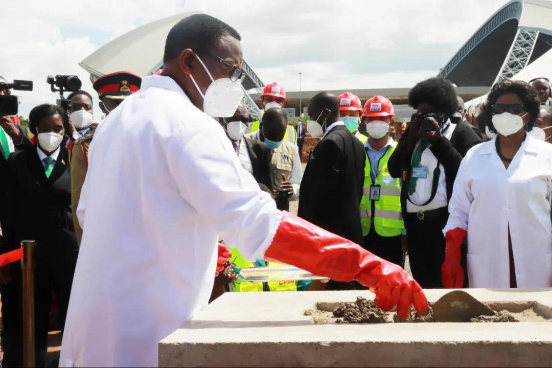 Malawi leaders inspect the construction project of China Railway 20th ...