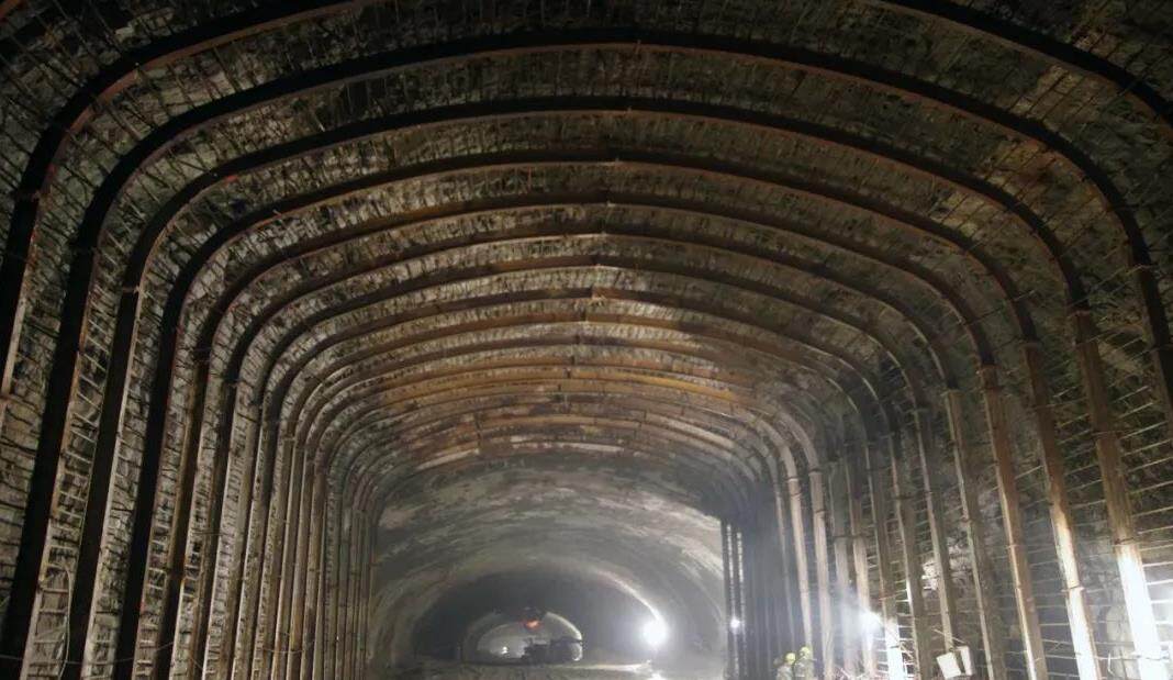 China Aneng No. 1 Bureau won the bid fortwo large undergroundoil cavern ...