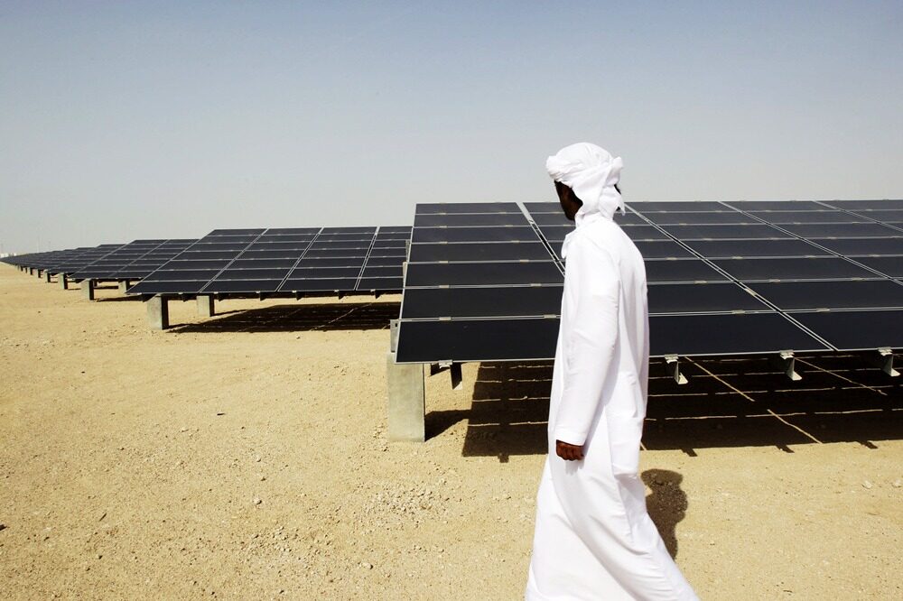 CMEC与中信博签署阿联酋2.1GW Al Dhafra PV2光伏电站项目供货协议--见道网