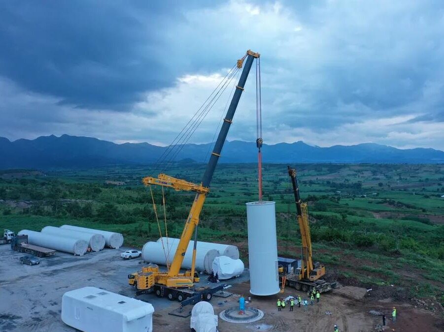 XCMG XCA400 challenges Vietnam's super wind power--Seetao