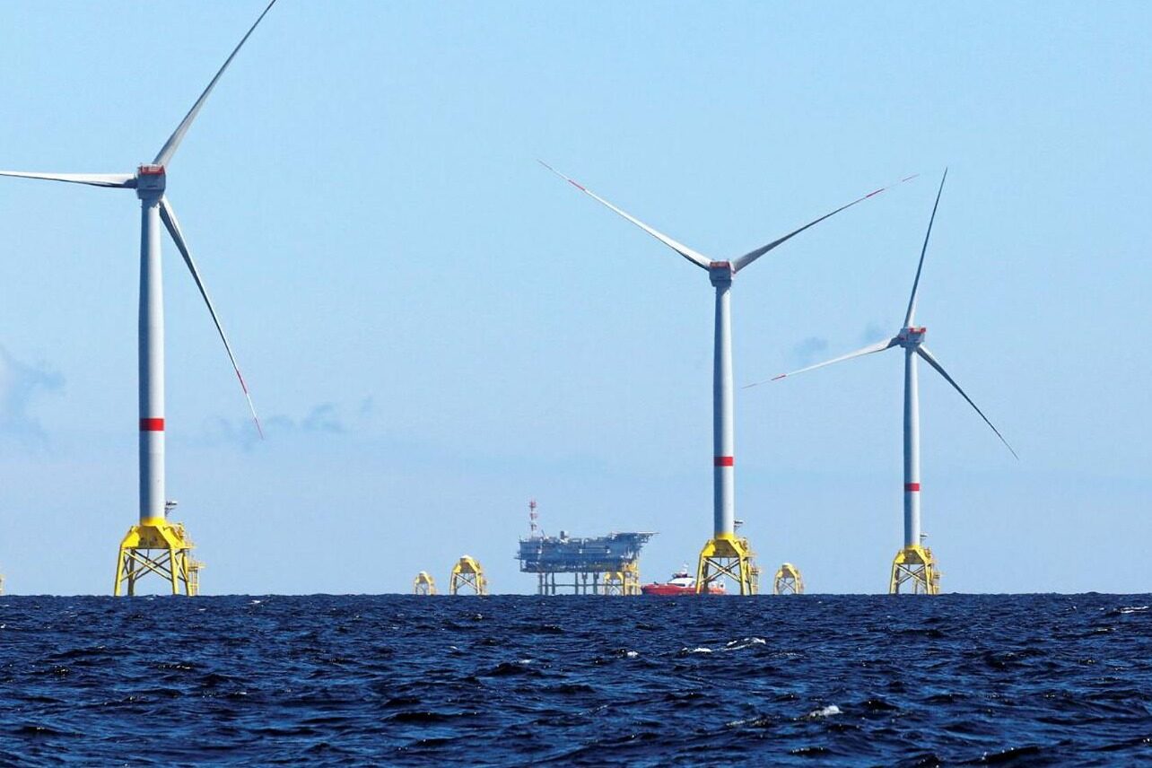 Ørsted receives investment in 1.1GW German offshore wind power project ...