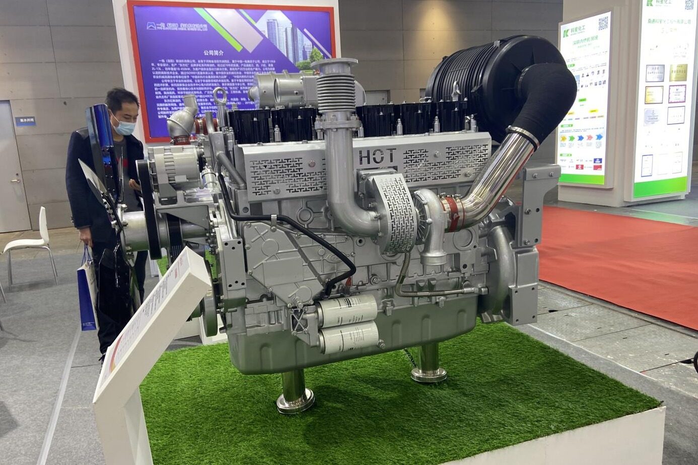 YTO Dongfanghong unveiled at International Internal Combustion Engine ...