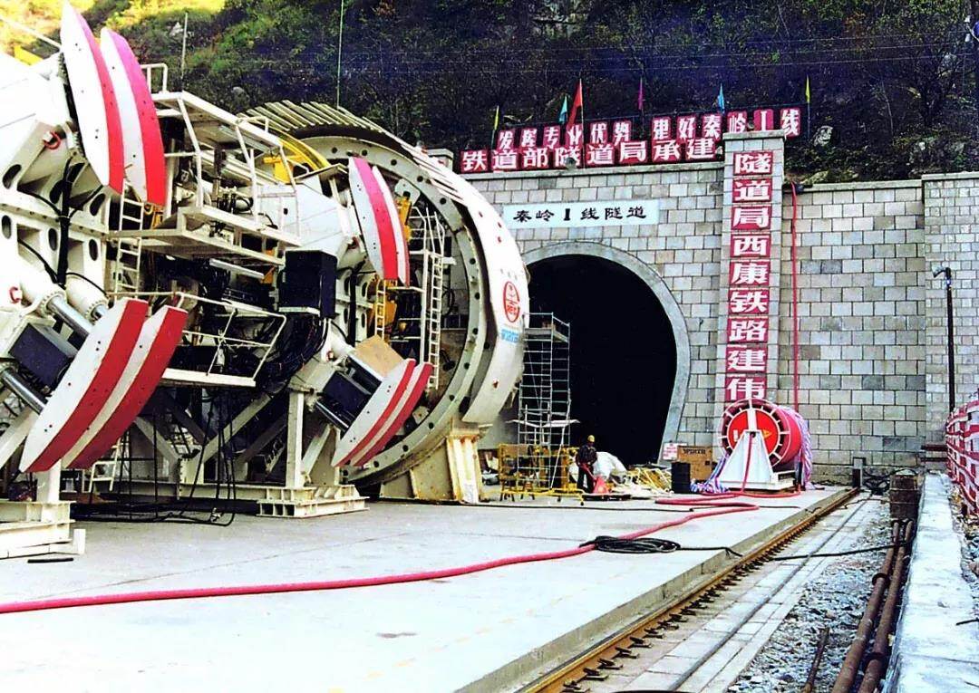 China Railway Tunnel Bureau: 10,000 kilometers + a lighthouse on the ...
