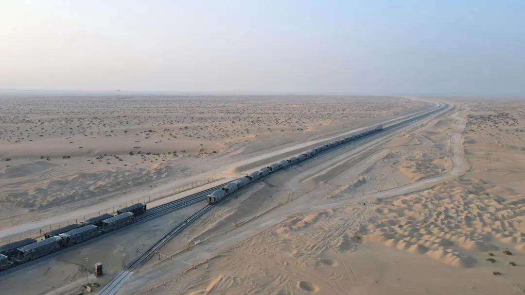 Etihad train enters Etihad Railway Phase II track for the first time ...