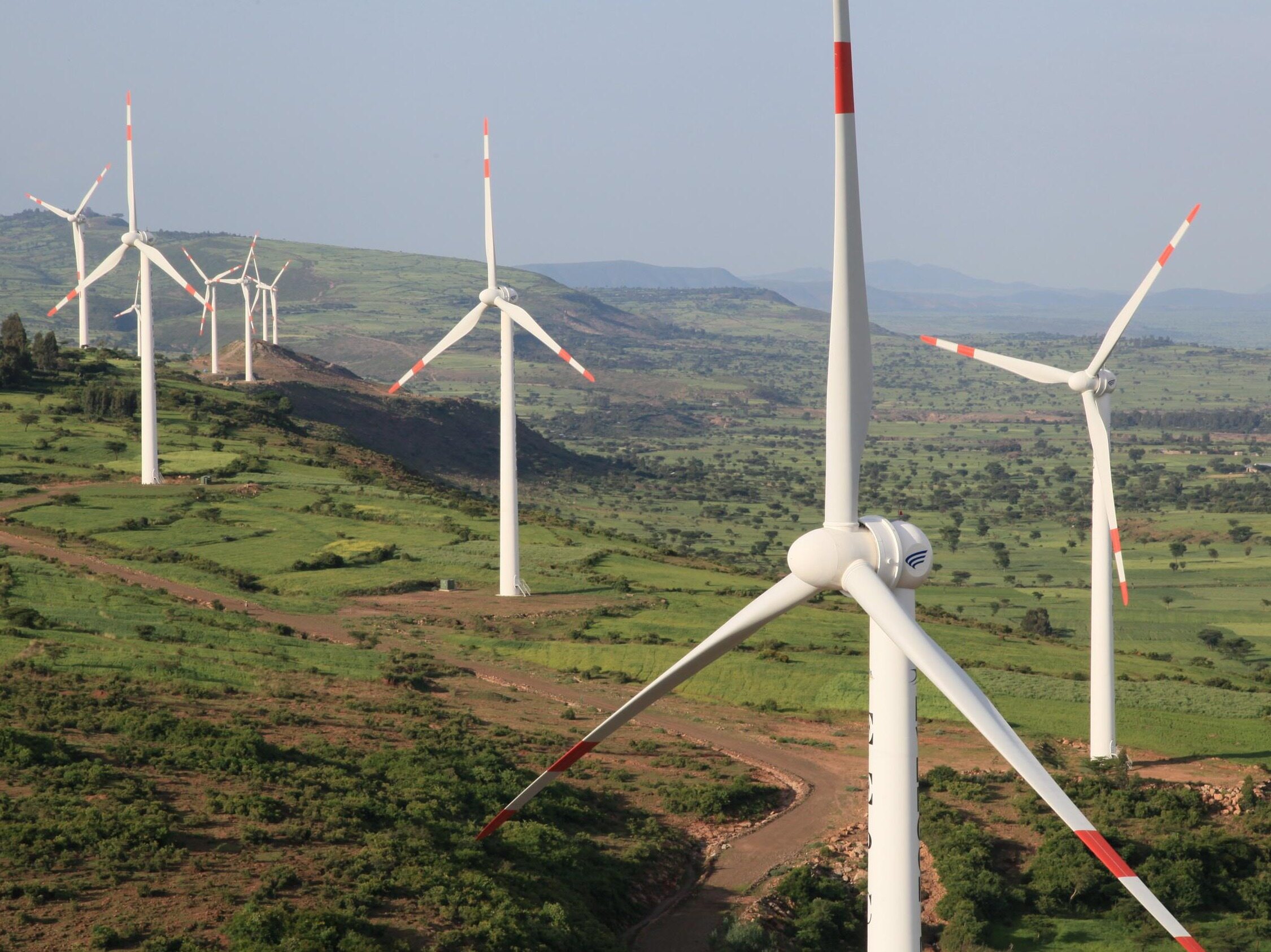 Uzbekistan plans to sign 10 wind, photovoltaic project agreements in ...