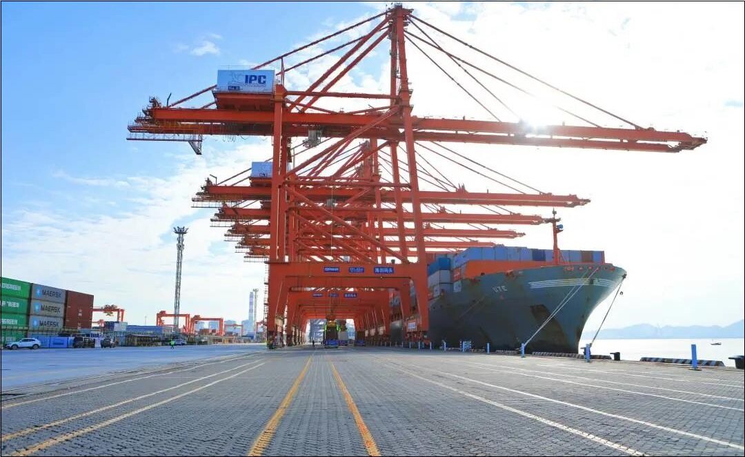 Trial production of China's first container terminal renovation project ...
