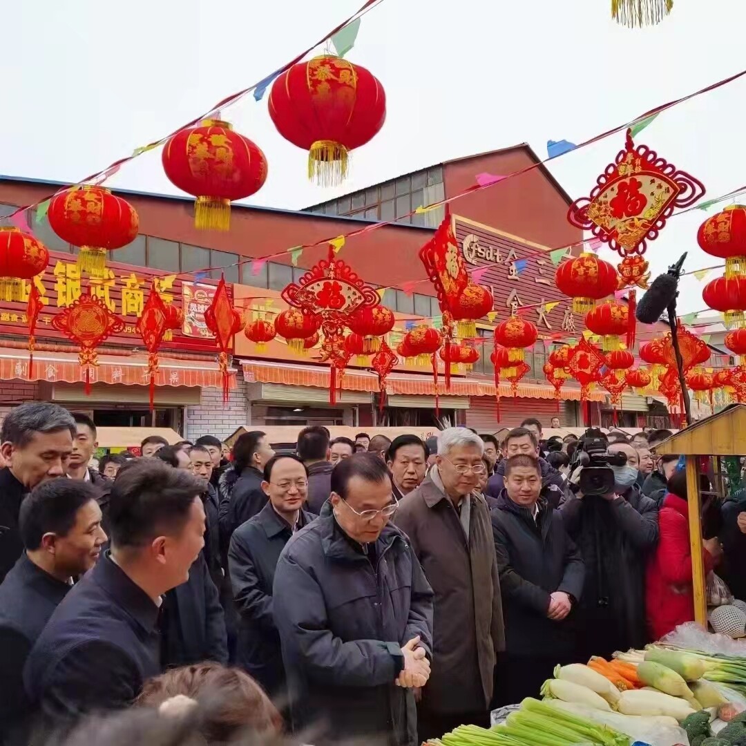 Premier Li Keqiang is here in Jinchang, Gansu!--Seetao