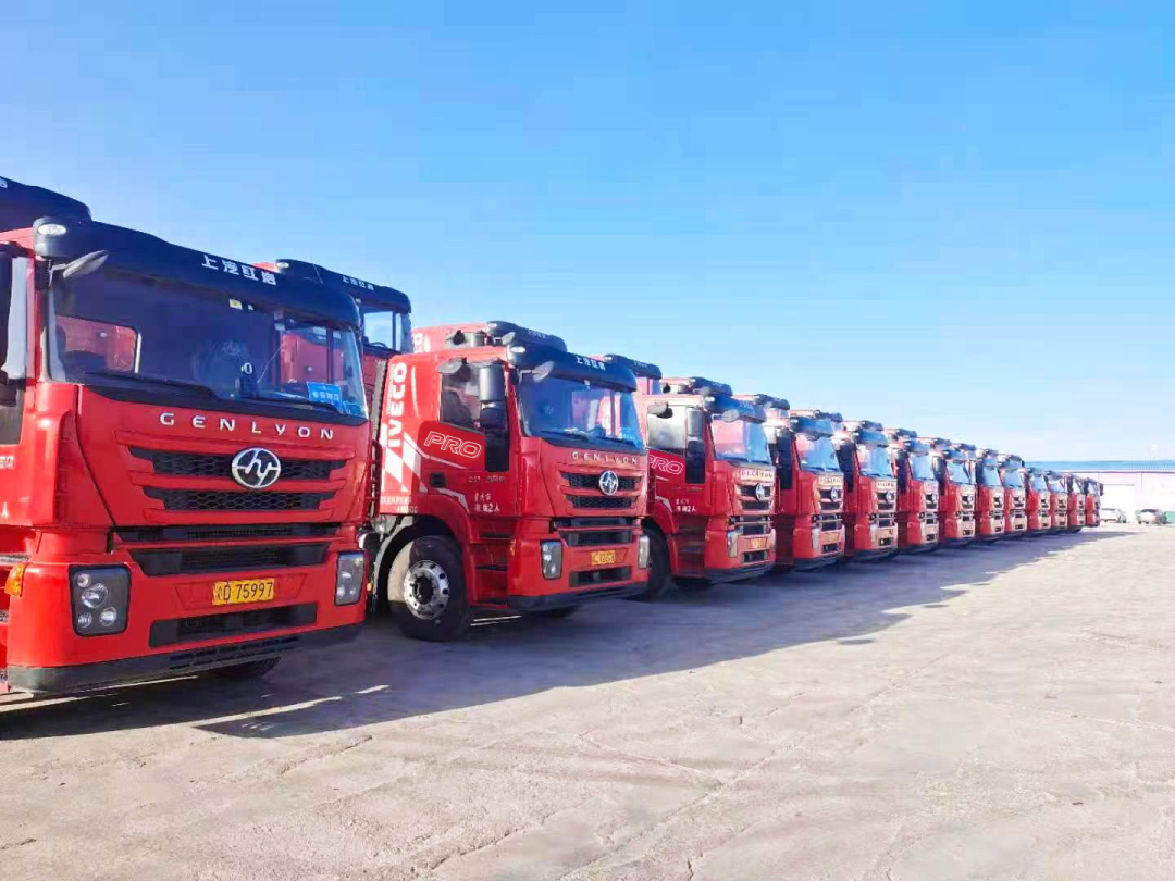 100 SAIC Hongyan coal tractors delivered in batches in Xinjiang--Seetao