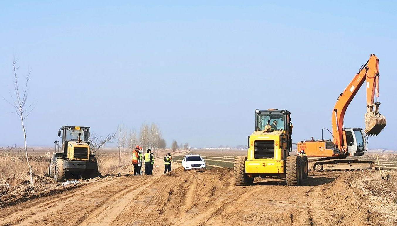 Gansu will build another 10,000 kilometers of rural hardened roads in ...