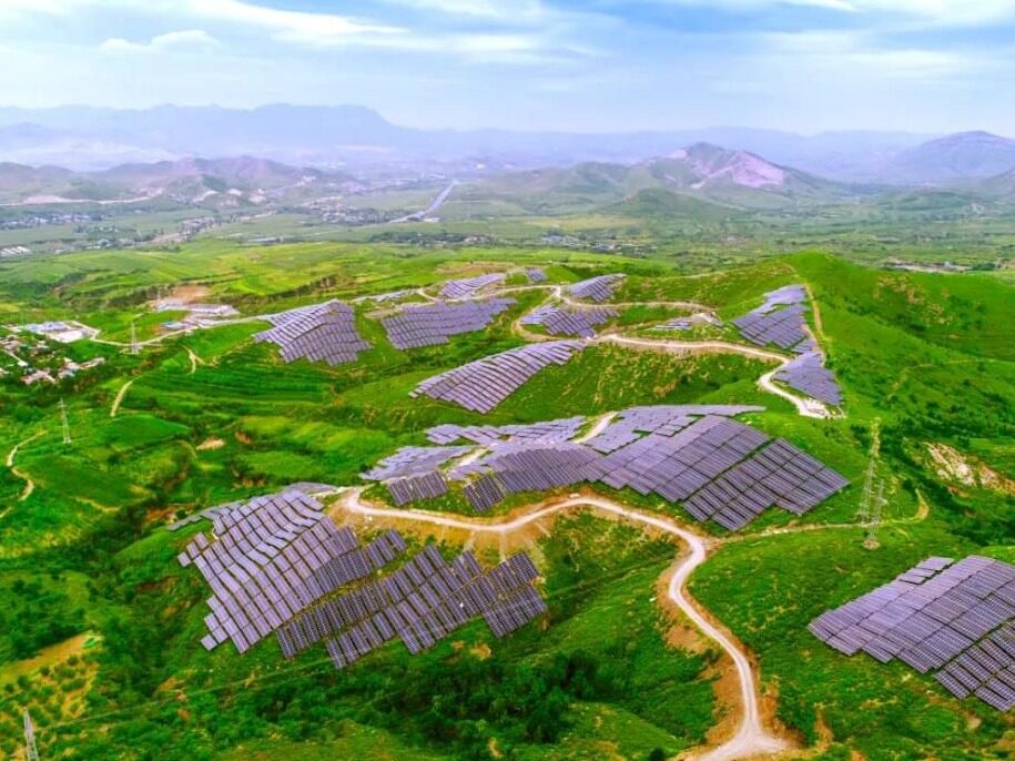 استقر مشروع JA Solar للبطارية عالية الكفاءة 10GW + 5GW في Qujing ، يونان--Seetao