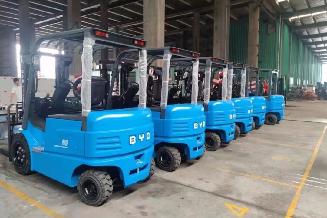 Work together! BYD forklifts help glass manufacturers in clean ...