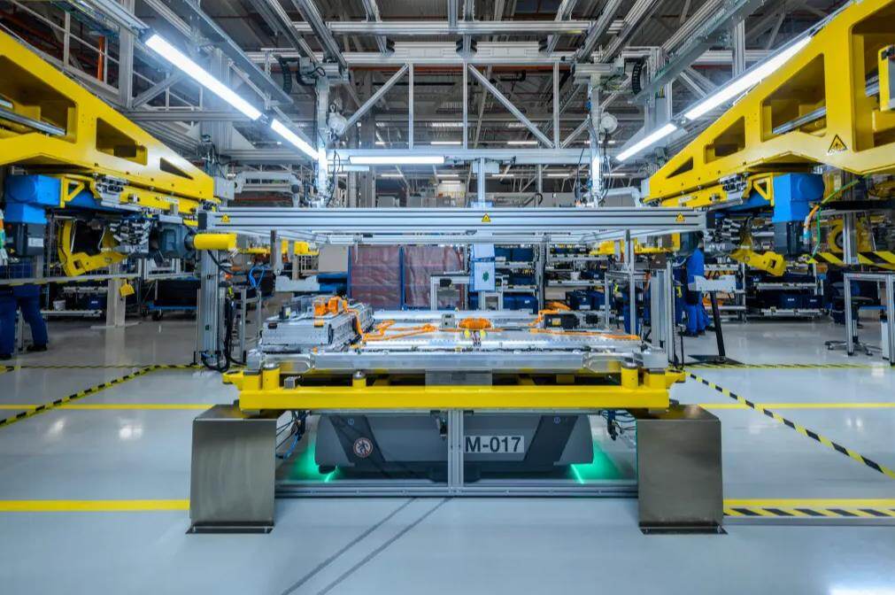 Swedish battery giant Northvolt to invest in large battery factory in ...