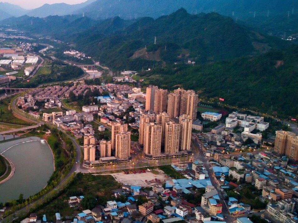 Sichuan Lushan rebuilds the road to happiness after two earthquake ...
