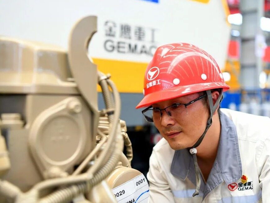 Wang Jiang leads China's railway construction machinery to the world ...