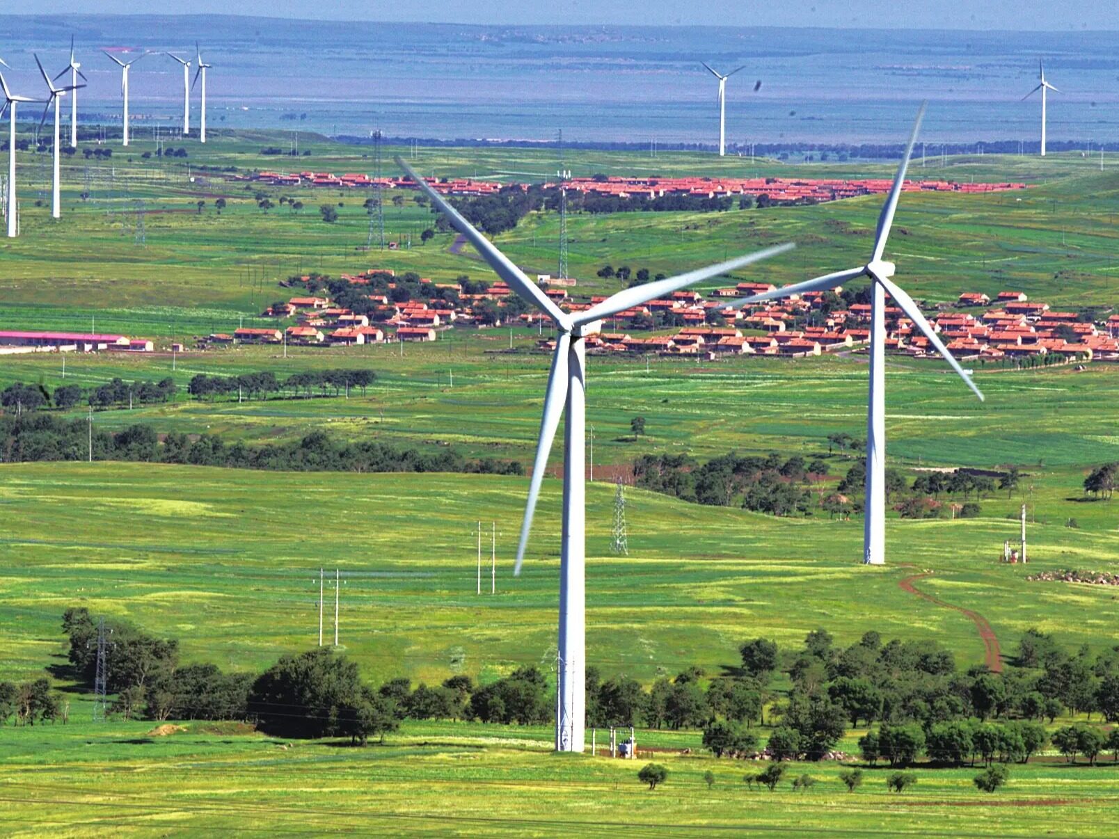 Fully start the construction of renewable energy bases, involving these ...