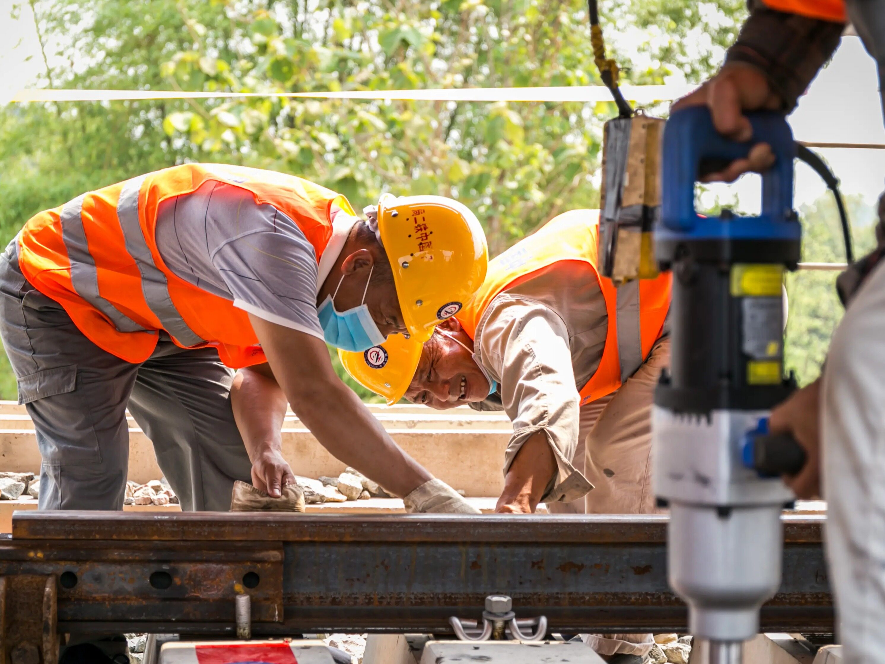 How to do a new round of rural road construction and renovation?--Seetao