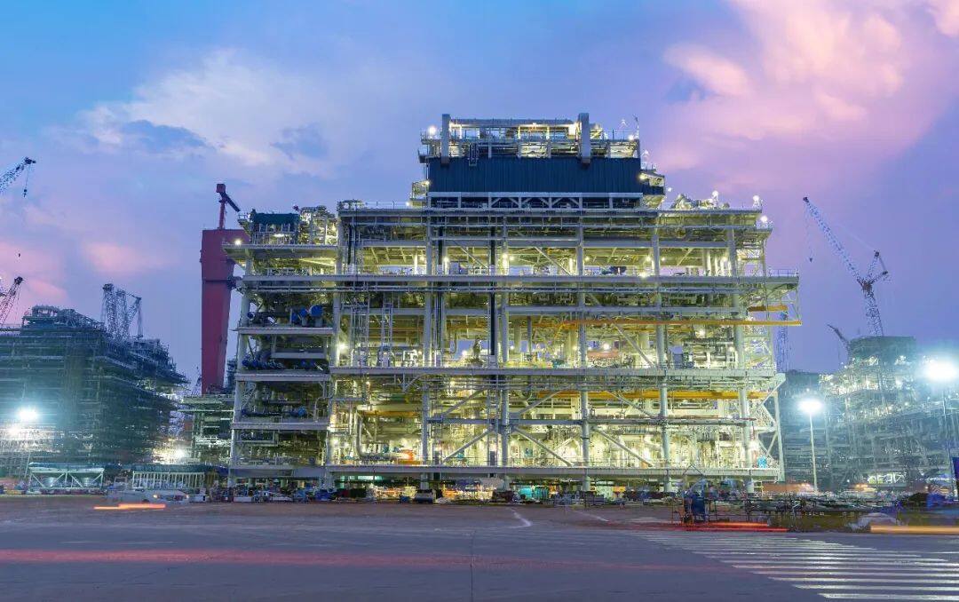 The 10,000-ton module of the Canadian LNG project was delivered in ...