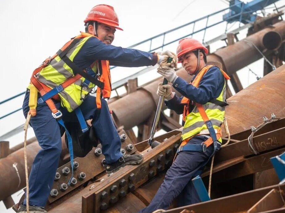 Guangxi Tian'e Longtan Bridge realizes arch-rib closure--Seetao