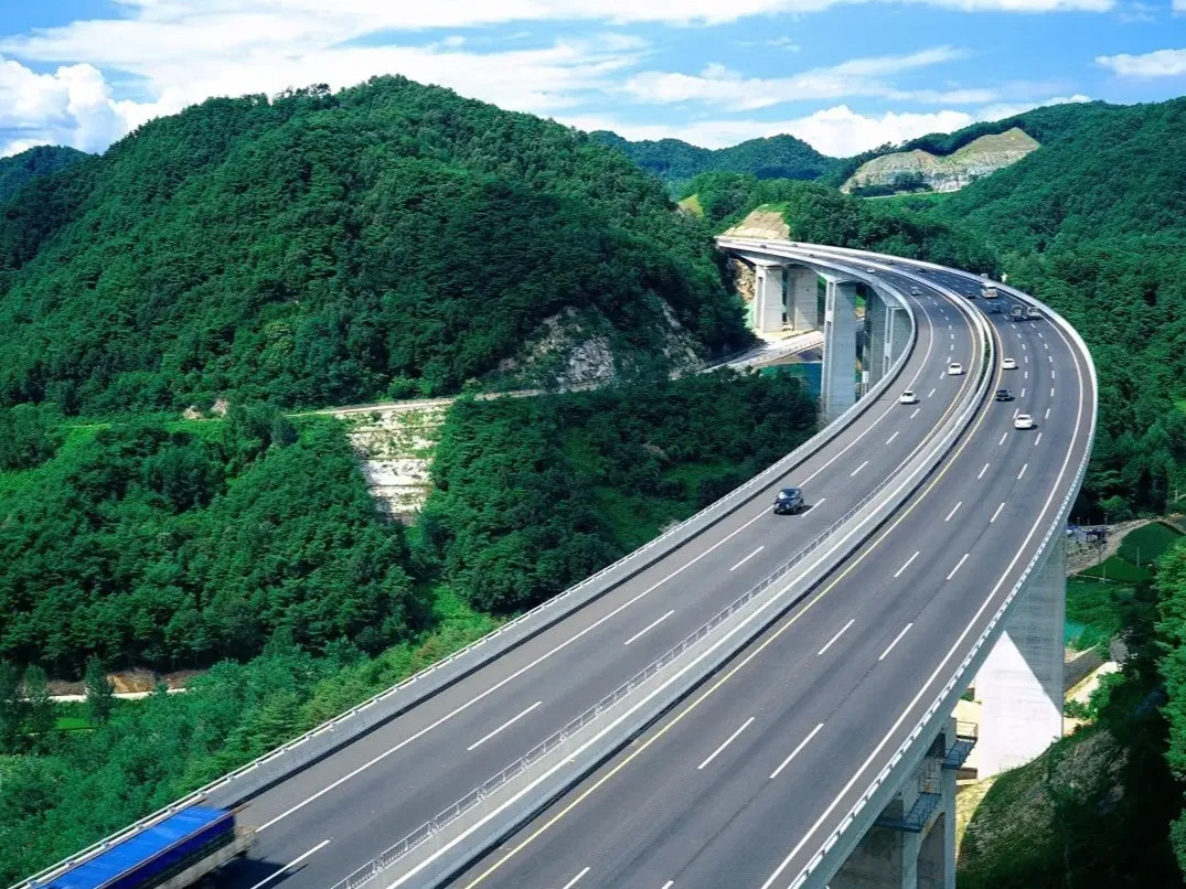 Qingyuan Qingyuan-Guangzhou Huadu Expressway project won the bid--Seetao
