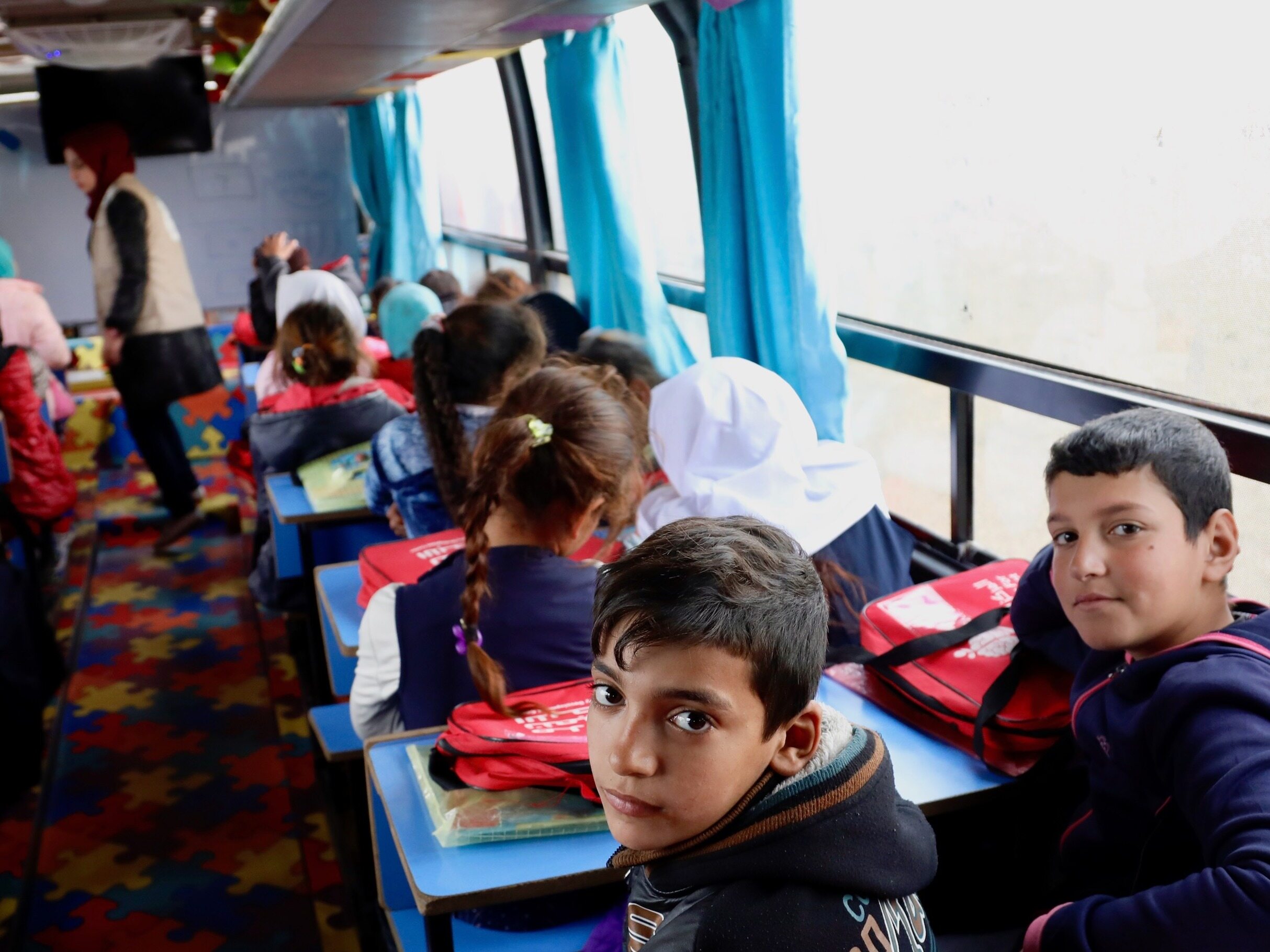 America bombs, China builds! China builds 1,000 schools in Iraq--Seetao