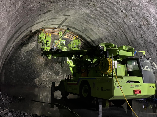 CRCC's first arch anchor trolley shows its talents--Seetao