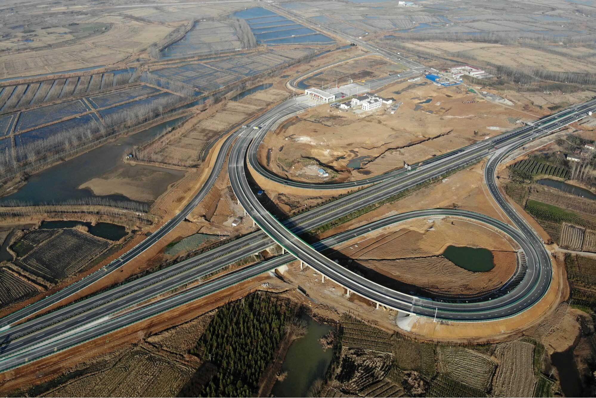 The initial design of the Jiangsu section of Ningchu Expressway was ...